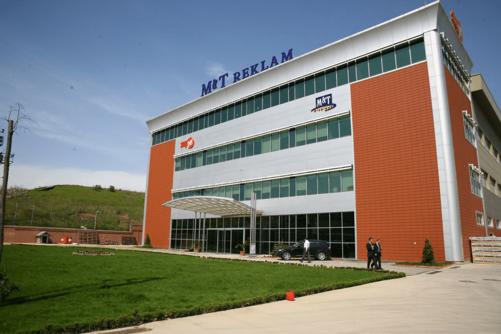 Facilities - MT Displays